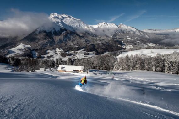 Initiation au ski de randonnée- Massif des Aravis | Bureau des guides d ...