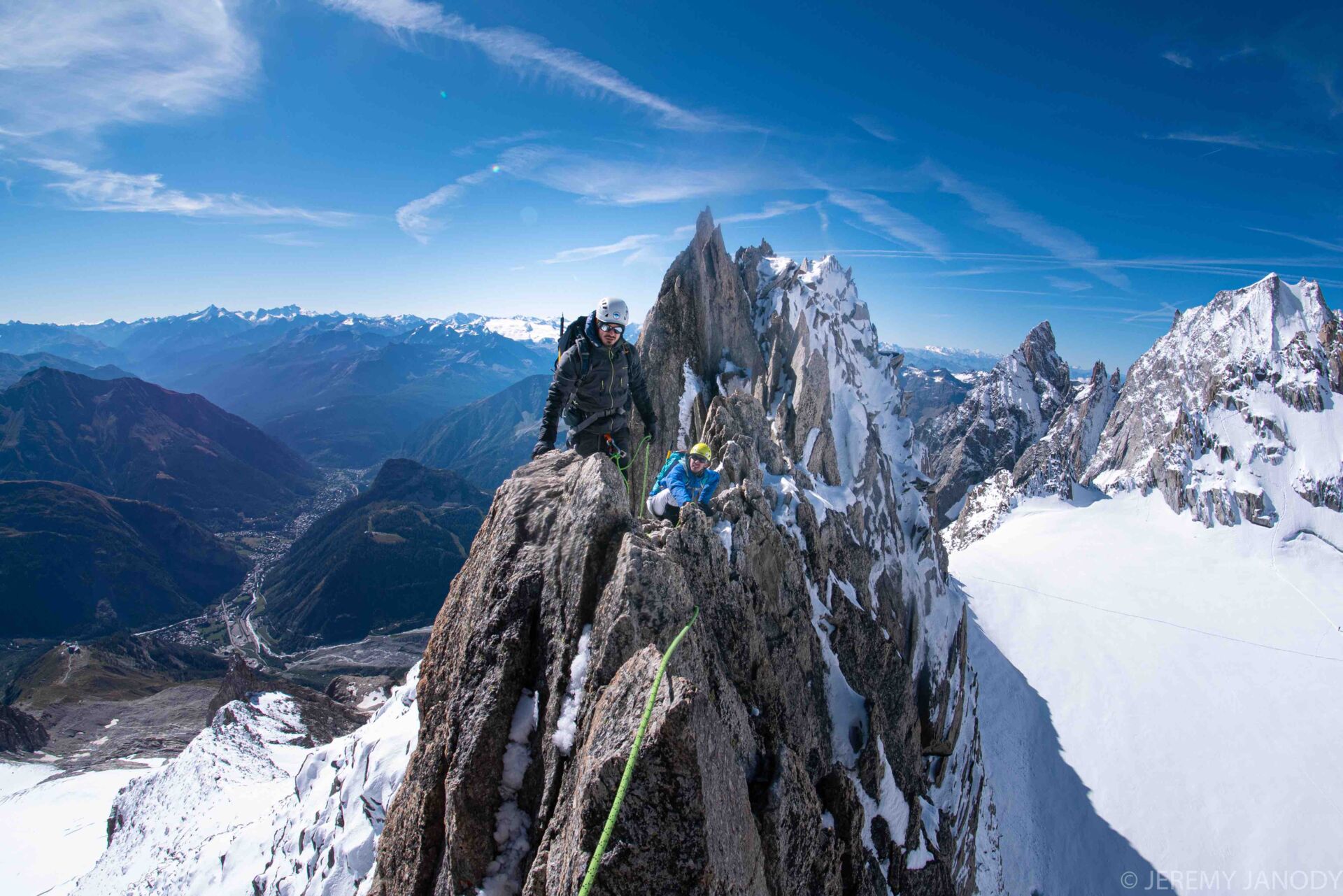 Traversée des Aiguilles d'Entrêves | Bureau des guides d'Annecy