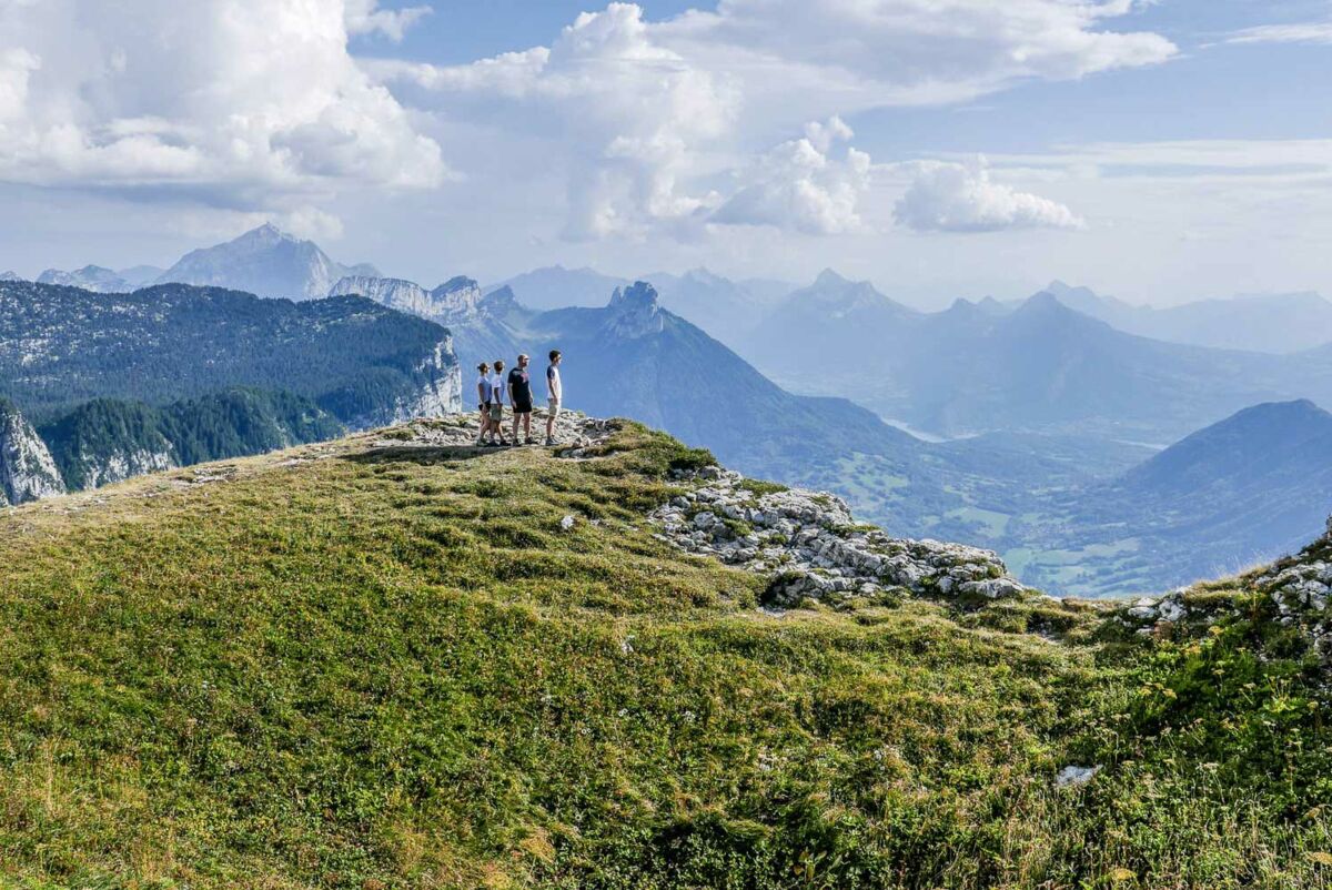 Randonnées et Treks à Annecy , Aravis et Bauges | Bureau des guides d ...